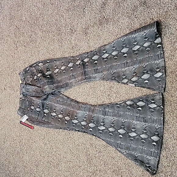 Rock & Roll Cowgirl | Pants & Jumpsuits | Snakeskin High Rise Bell ...